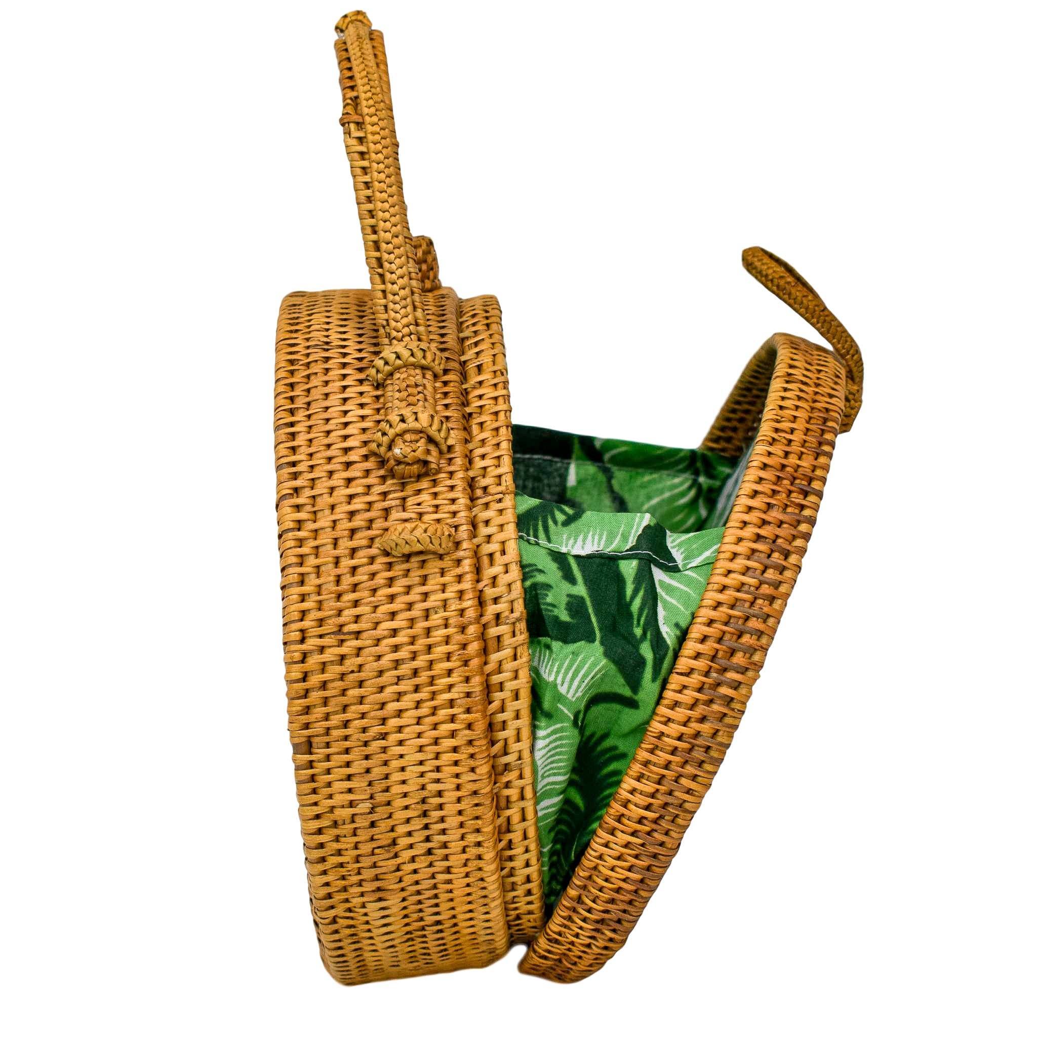 Facebook Pinterest Twitter